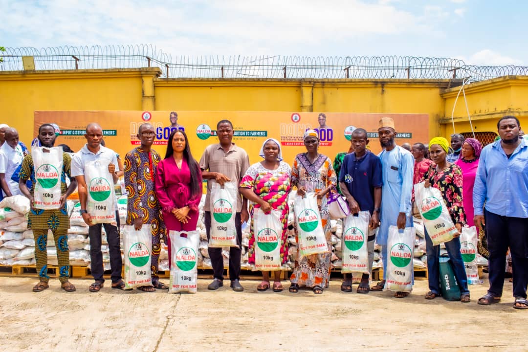 Food Security Senator Tokunbo Abiru Supports 300 Farmers With Farm